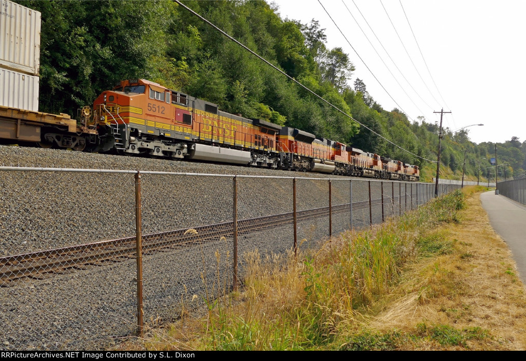 BNSF 7590 West Z9 on the High Line